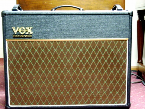 Giving a Vox Valvetronix amp a vintage look – Alan's growing vintage ...
